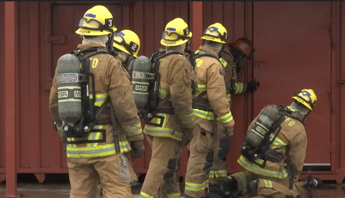 El Departamento de Bomberos de Lompoc toma juramento a cuatro nuevos ...