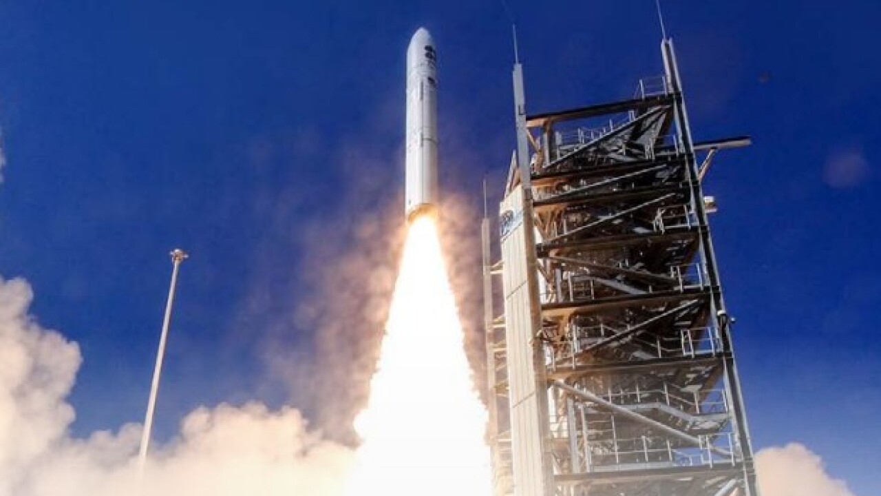 El Minotaur IV se lanzará desde la Base Espacial Vandenberg por primera ...